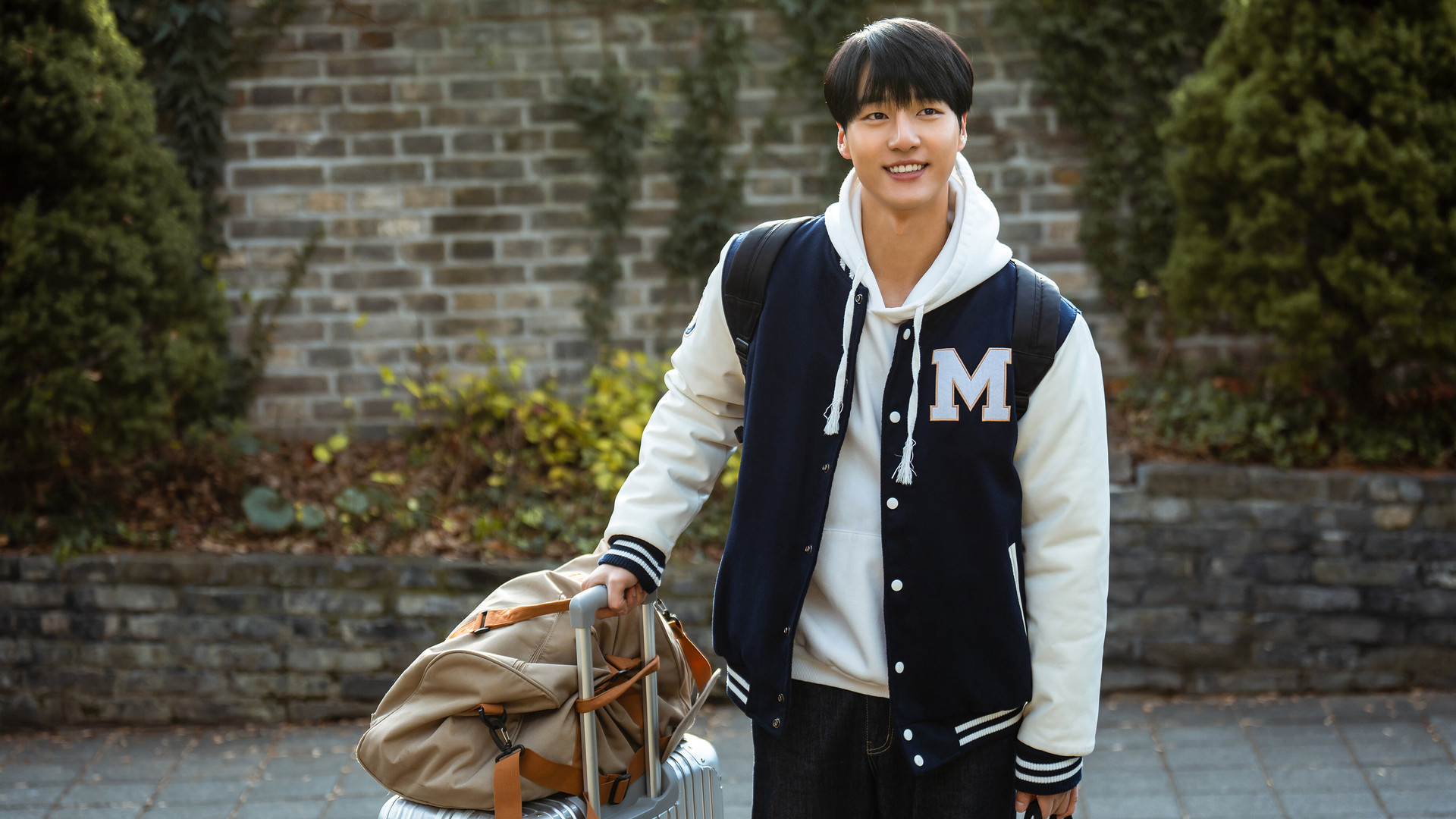 Девушка с нижнего этажа (сериал, 2023) смотреть онлайн в хорошем качестве